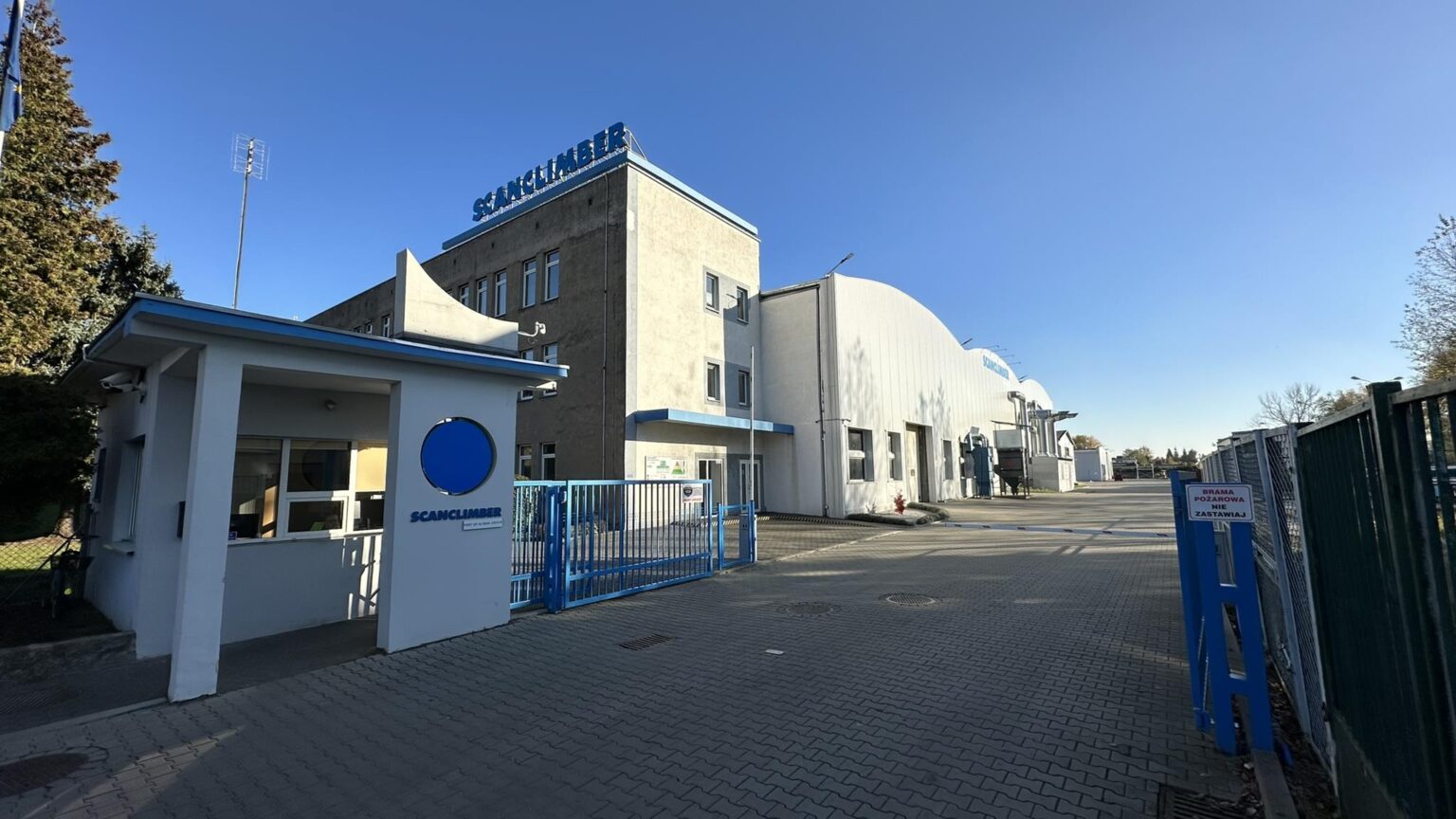 Vertical access solutions manufacturer